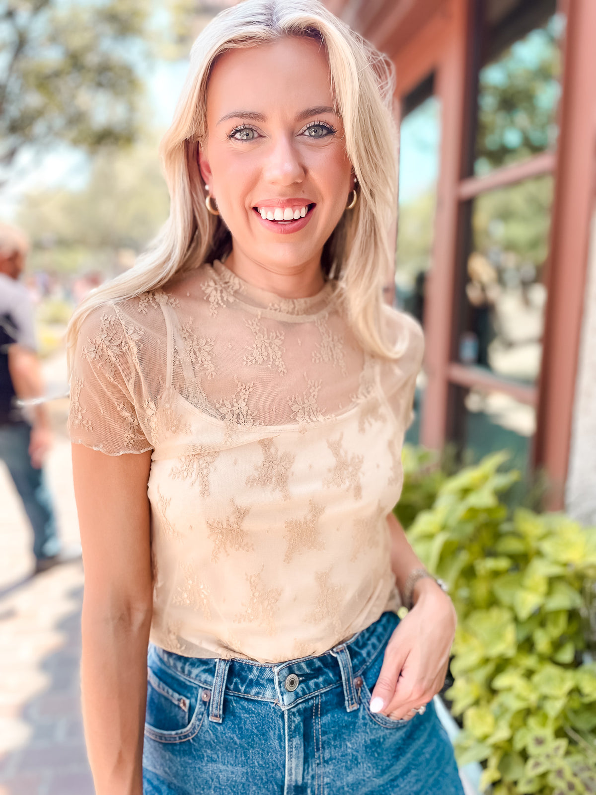 Short Sleeve Lace Top - Camel — Tucker Brown